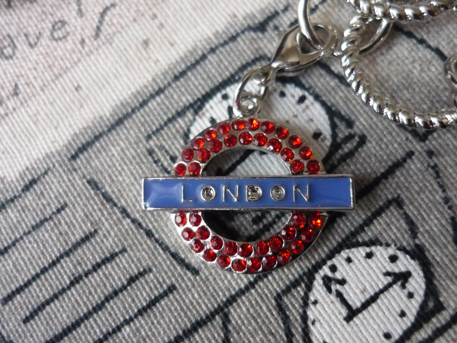 London Charm Bracelet on Luulla